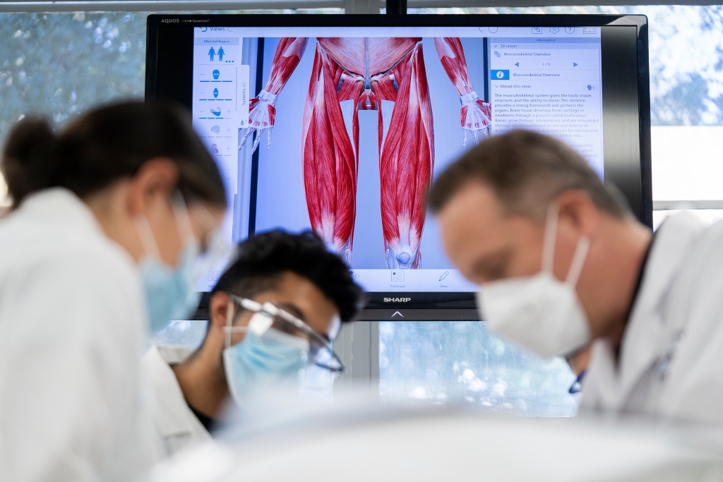 Anatomy lab provides inside look at the human body – Fresno State Today